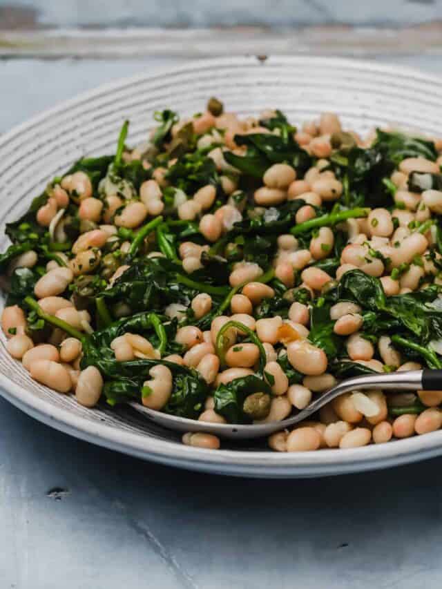 Easy Garlic Spinach and White Beans - Well Seasoned Studio