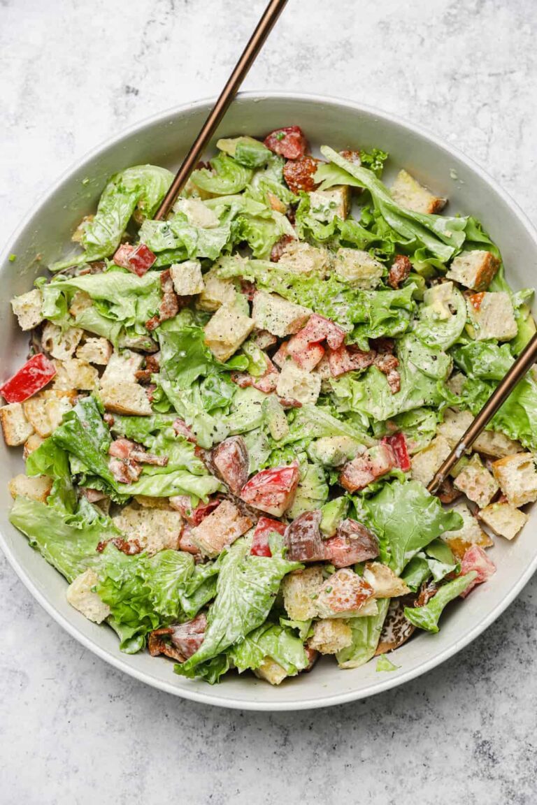 30-Minute Crispy BLT Salad - Well Seasoned Studio