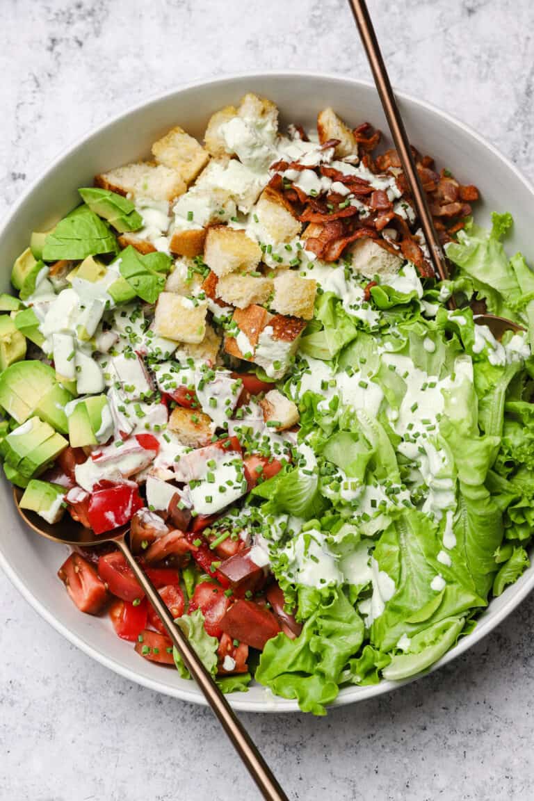 30-Minute Crispy BLT Salad - Well Seasoned Studio