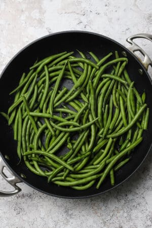15-Minute Blistered Haricots Verts with Garlic - Well Seasoned Studio