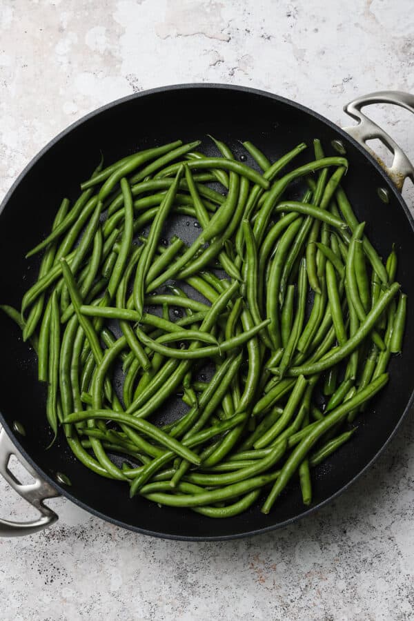 15-Minute Blistered Haricots Verts with Garlic - Well Seasoned Studio