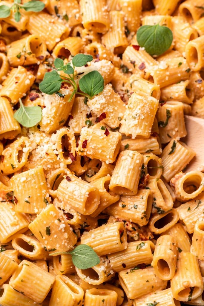 25-Minute Creamy Sun Dried Tomato Pasta - Well Seasoned Studio