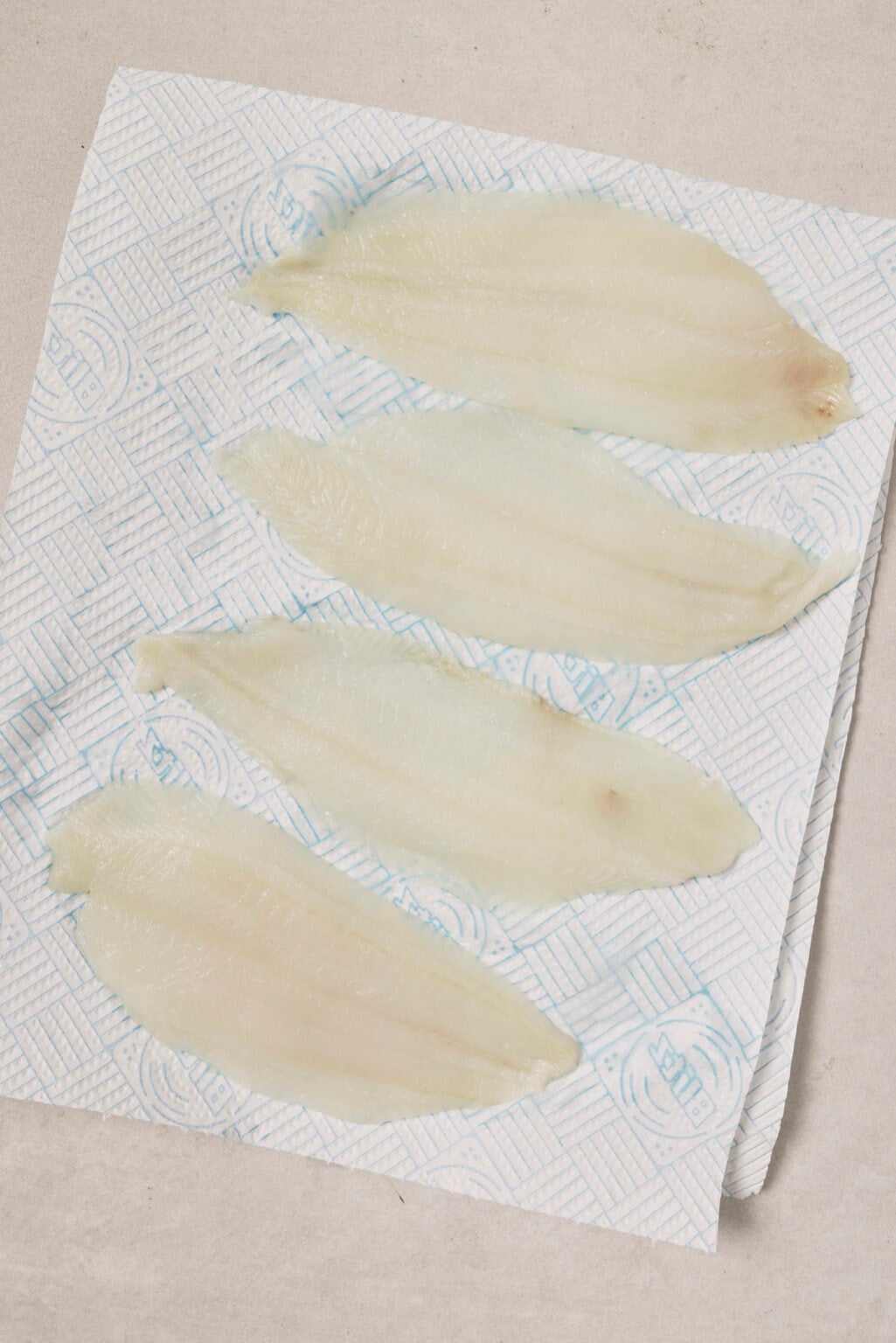 Sole Meunière (French Pan-Fried Sole in Butter Sauce) - Well Seasoned ...