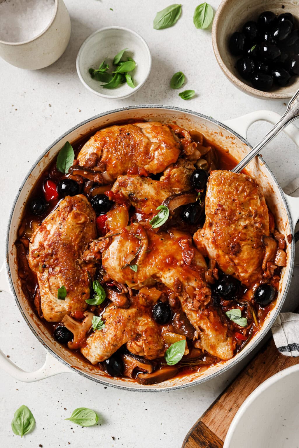 Hearty Homemade Chicken Cacciatore (Italian Stew!) - Well Seasoned Studio
