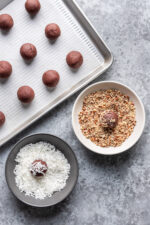 4-Ingredient Homemade Chocolate Truffles - Well Seasoned Studio