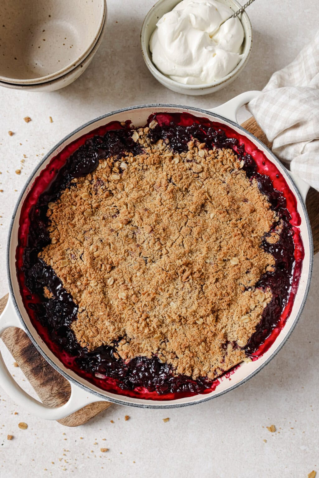 Ridiculously Easy Mixed Summer Berry Fruit Crisp - Well Seasoned Studio