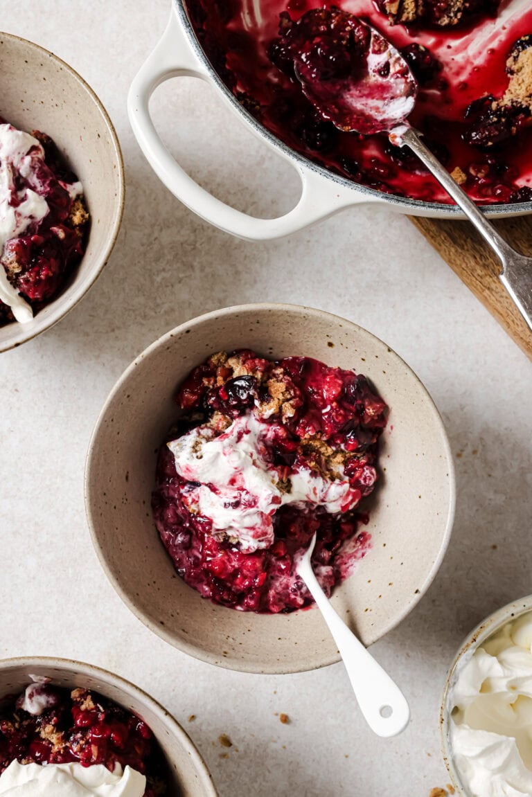 Ridiculously Easy Mixed Summer Berry Fruit Crisp - Well Seasoned Studio