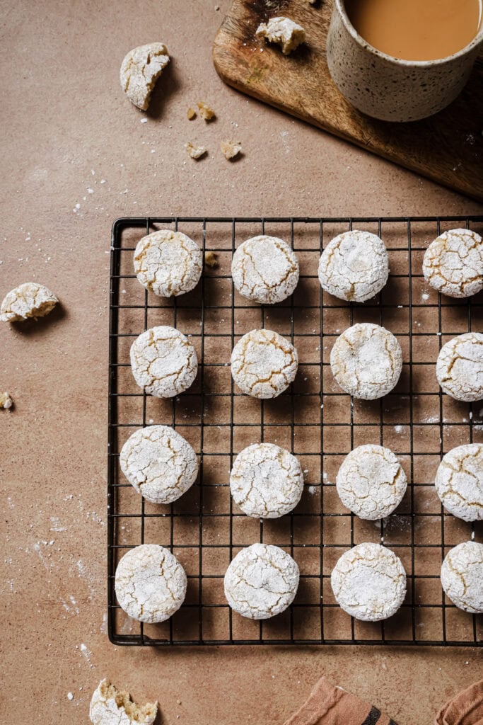Chewy Amaretti Cookies (Soft Italian Almond Cookies) - Well Seasoned Studio